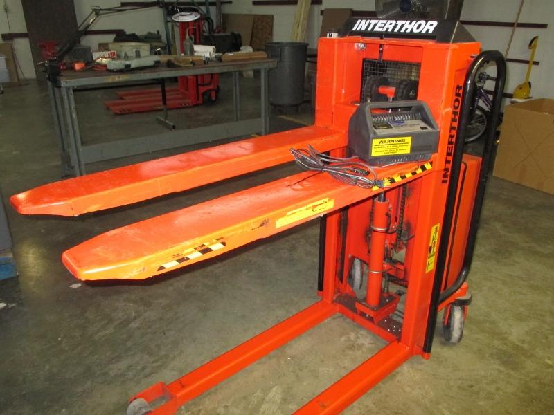 Lot #142: Interthor Model 2200 Lift - WireBids